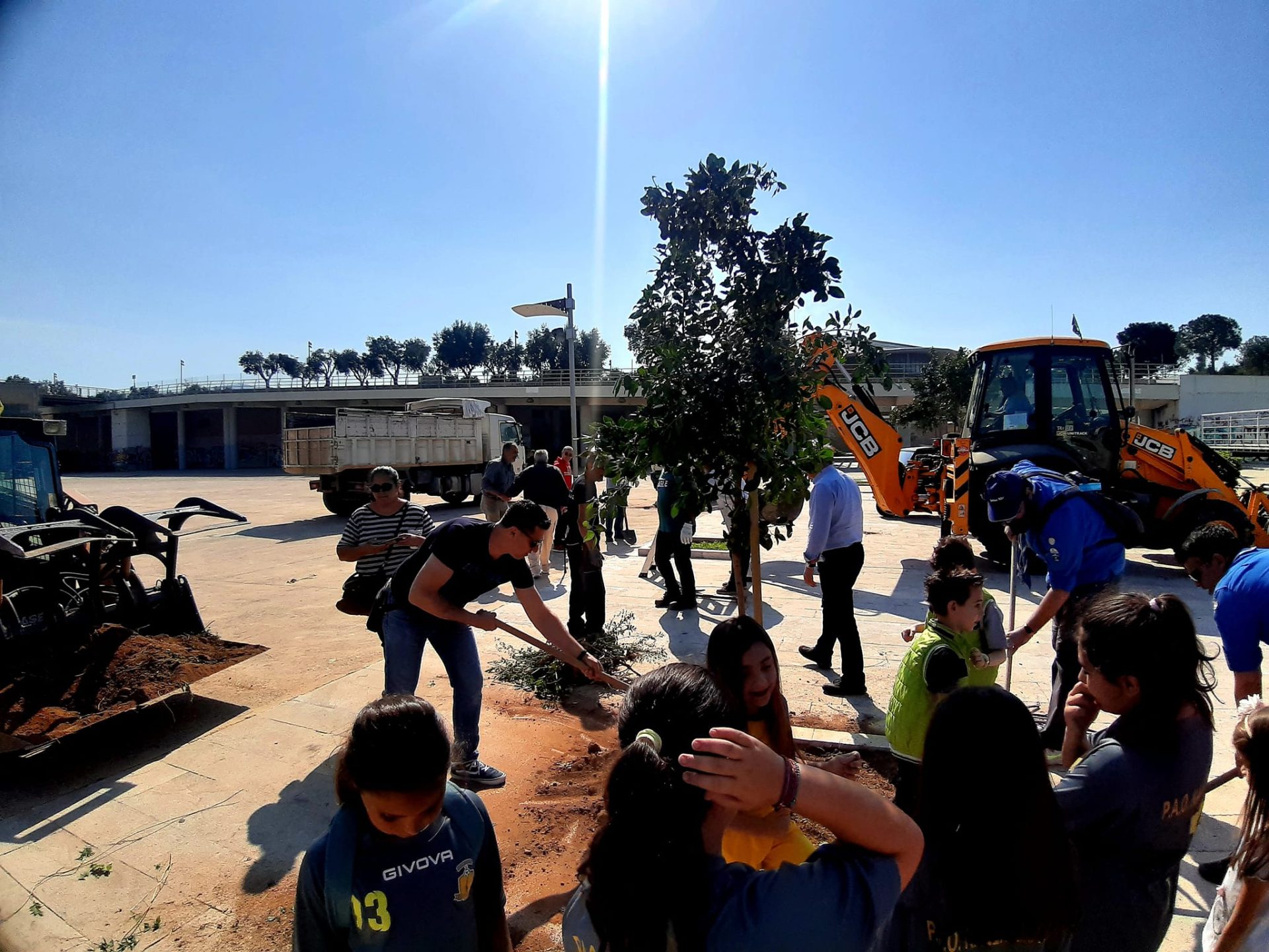 Δενδροφύτευση🌳στην Πλατεία Νερού. | ΕΣΠΕΡΟΣ - Παναθλητικός Όμιλος Καλλιθέας
